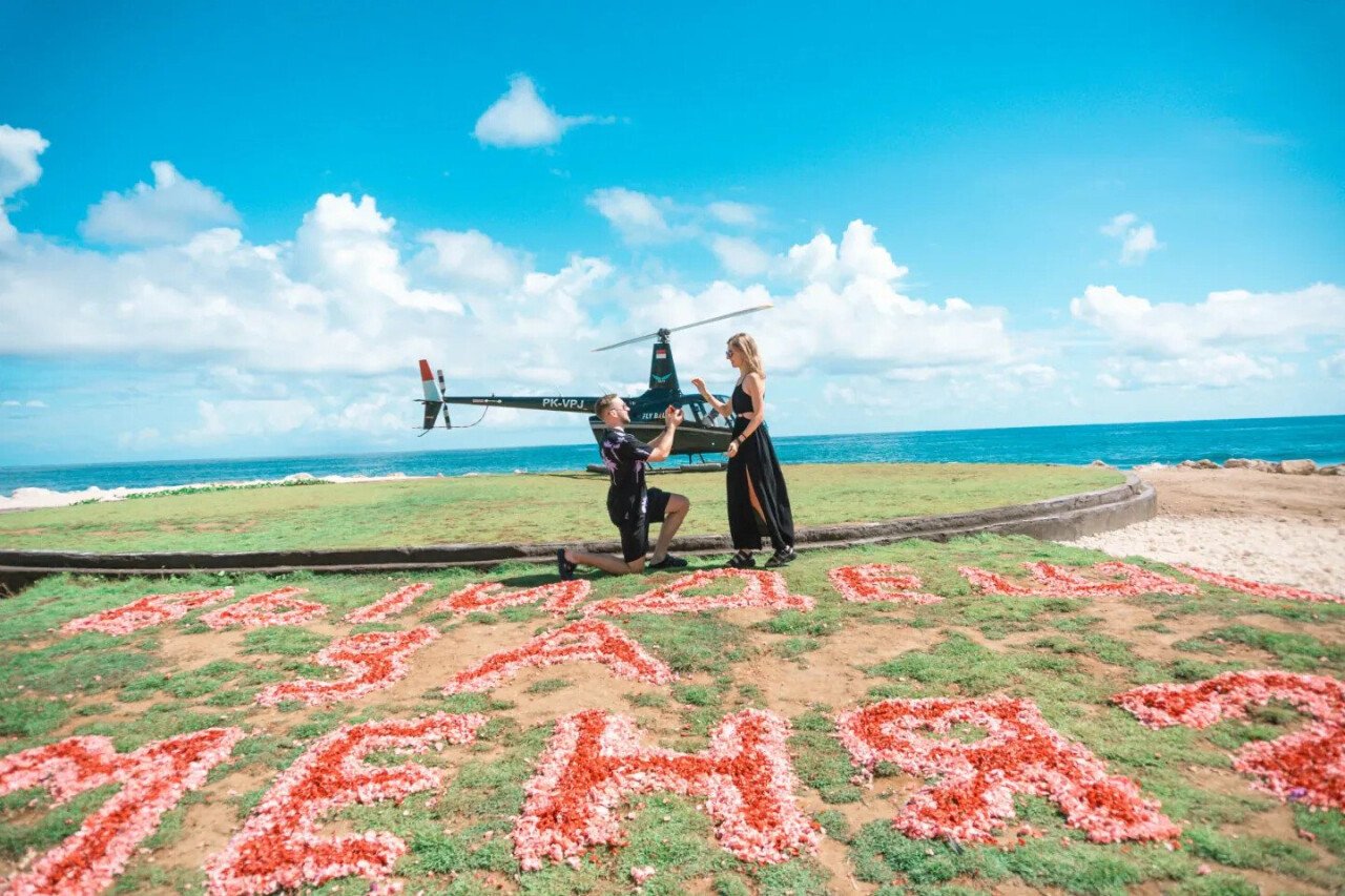 Helicopter flight over Bali: must-have experience or extreme?